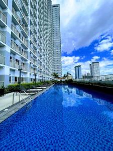 Coast Residences, Roxas Blvd, Pasay City, Manila (updated prices 2024)