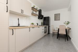 Ursus Spacious Two-bedroom Apartment by Noclegi Renters, Warsaw ...
