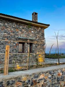 Modern Stone Villas with Swimming Pool, Aliveri (updated prices 2025)