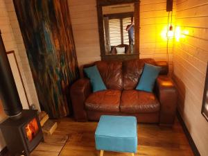 The Malvern Hills, Courtyard Cabins,Tom Cabin, Great Malvern (updated ...