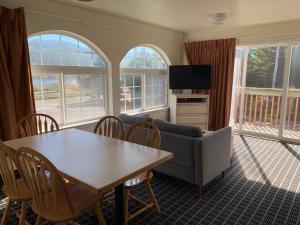 Surfside Resort, Rockaway Beach (updated prices 2024)
