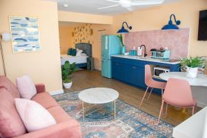 Sunburst Inn- Indian Shores Beach, Clearwater Beach – Updated 2024 Prices