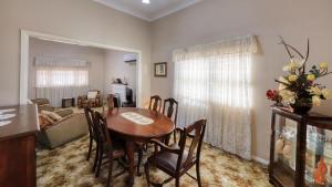Charles Rasp Motor Inn & Cottages, Broken Hill (updated prices 2025)