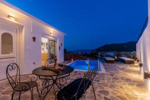 Aloupi Pool Apartment, Skopelos Town (updated prices 2024)