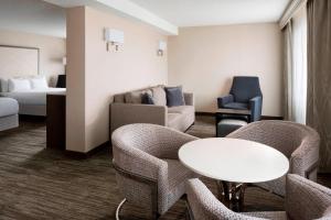 San Francisco Airport Marriott Waterfront, Burlingame (updated prices 2025)