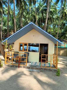 Cola Beach Sunset Bay, Cola (updated prices 2025)