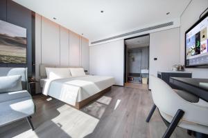 Atour Hotel Guangzhou Huangpu Development Zone Baoying, Guangzhou ...