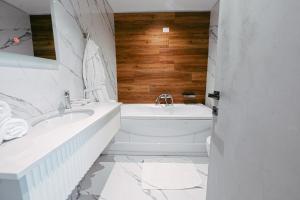 Royal G Max, Golem (updated prices 2025)