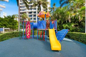 Chevron Big Family 3BRM, 3 Pools, Gym, Sauna, Spa., गोल्ड कोस्ट की ...