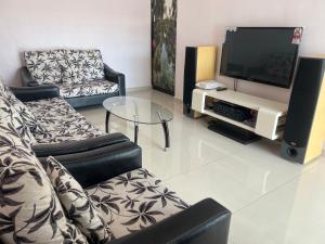 Padang Temu Near TOWN Homestay 9pax @ ExcluSuites Malacca, Malacca ...