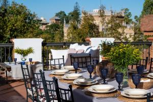 Villa Alfonso, Restored Palace House with gardens and Monuments Views ...