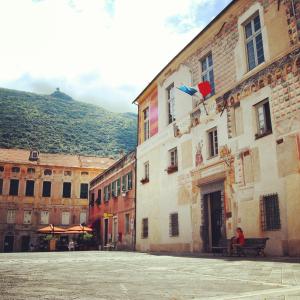 Rivierarent Colori al castello Finalborgo, Finale Ligure (updated ...
