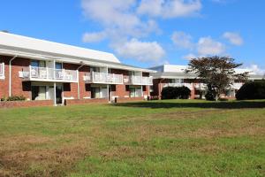 Cape Cod Irish Village - The Emerald Resort, Barnstable (updated prices ...