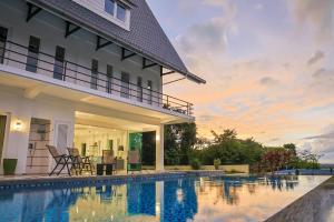 Sunset Hill Villas - Aquamarine Pool Villa, Ulu Melaka (updated prices ...