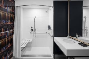 Aloft New York Chelsea, New York (updated prices 2025)