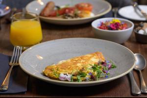 Eight, Bath (updated prices 2025)