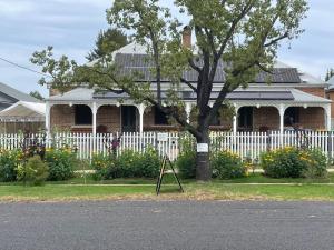 A Homestead on Market, Mudgee (updated prices 2025)