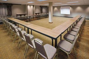 Country Inn & Suites by Radisson, Lansing, MI, Lansing (updated prices ...