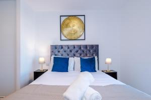Axium City Suite, Sleeps 6, Central Location & High-Speed Wi-Fi ...