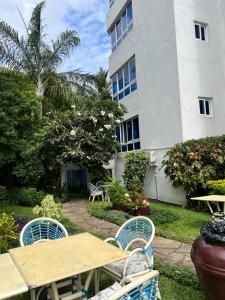Waves and Wanderlust- Nyali Sunrise, Nyali (updated prices 2024)