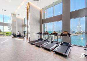 Luxurious Marina & Sea views 1BR near Blue Waters Dubai Marina By Maxx ...