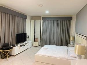 Stunning Marina View! CoLiving Rooms in Princess Tower Marina, Dubai ...