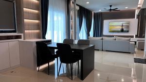 Grand'e De Villa Homestay, Lumut (updated prices 2025)