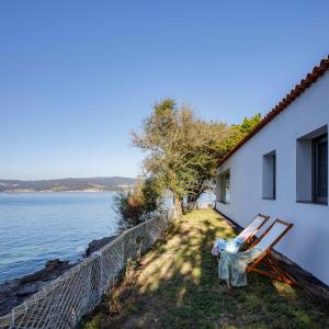 A Factoria Beach House by Prishomes, Hio – Updated 2024 Prices