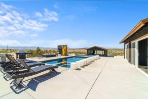 Joshua Tree Oasis / Design + Views + National Park, Sunfair Heights ...