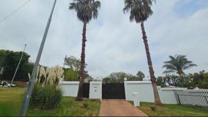 Bryanston Cottage, Johannesburg (updated prices 2025)