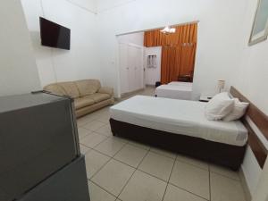 Pensao Martins, Maputo (updated prices 2025)