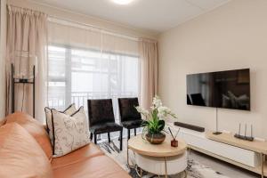 Waterfall Ridge - Retreat in the heart of Midrand, Midrand (updated ...