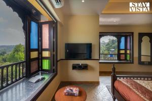 StayVista's Sula Wada - The Legacy -Valley View Villa with ...