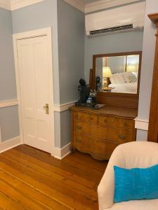 Spouter Inn Bed & Breakfast, Lincolnville (updated prices 2025)