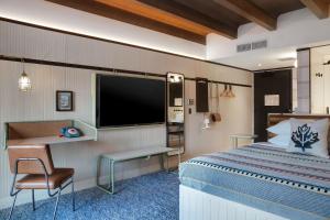 Moxy Banff, Banff (updated prices 2025)