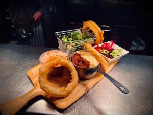 The Reindeer Inn, Sandtoft (updated prices 2025)