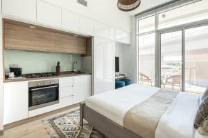 Frank Porter - Studio One, दुबई की (2026 के लिए अपडेट हुई कीमत)