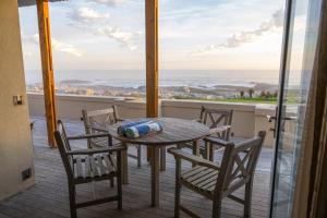 House 12 Beach Club, Hermanus (updated prices 2025)