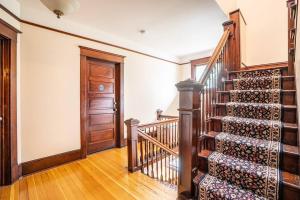 Charming Room in Capitol Hill - Foxglove Inn Rm 4, Seattle (updated ...