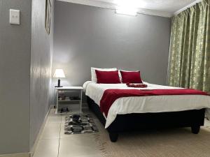 Monavy Riverside Hotels in Tzaneen, Lenyenye (updated prices 2025)
