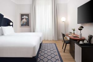 Anglo American Hotel Florence, Curio Collection By Hilton, Florence ...
