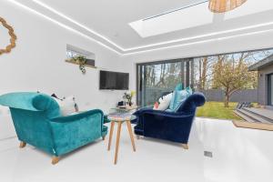 Villa Atlantis- Luxury Beach Family Retreat in Sussex sleeps 11, Yapton ...