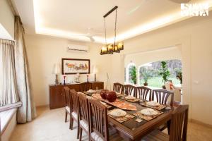 StayVista at Silver Oak Farm - Breakfast Included, Bangalore (updated ...