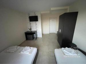 ЛАЗАРОВИ, Hisarya (updated prices 2025)