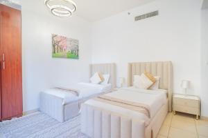 JBR The walk Rimal 6 - 3 Bedroom plus maid 2m walking to beach, Dubai ...