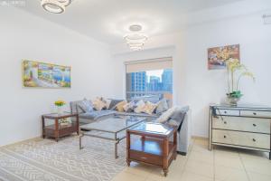 JBR The walk Rimal 6 - 3 Bedroom plus maid 2m walking to beach, Dubai ...