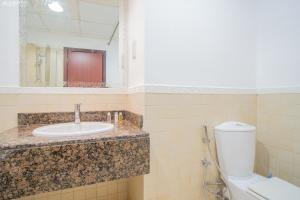 JBR The walk Rimal 6 - 3 Bedroom plus maid 2m walking to beach, Dubai ...