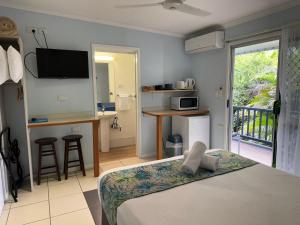 Cardwell Beachfront Motel, Cardwell (updated prices 2025)