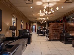 Carriage House Hotel and Conference Centre, Calgary (updated prices 2025)