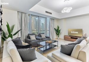 bnbmehomes - DAMAC Waves Tower, Dubai (updated prices 2026)
